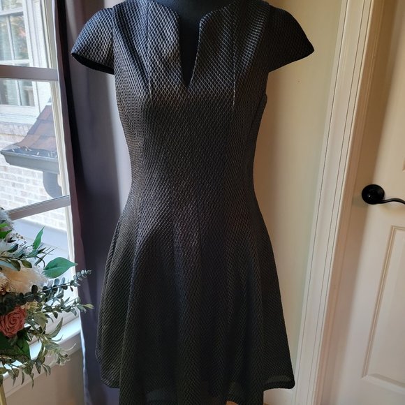 julia jordan | Dresses | Julia Jordan Blackgold Geometric Fit Flare ...